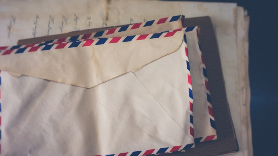 The Carbon Footprint of Email vs Postal Mail - Eco2 Greetings